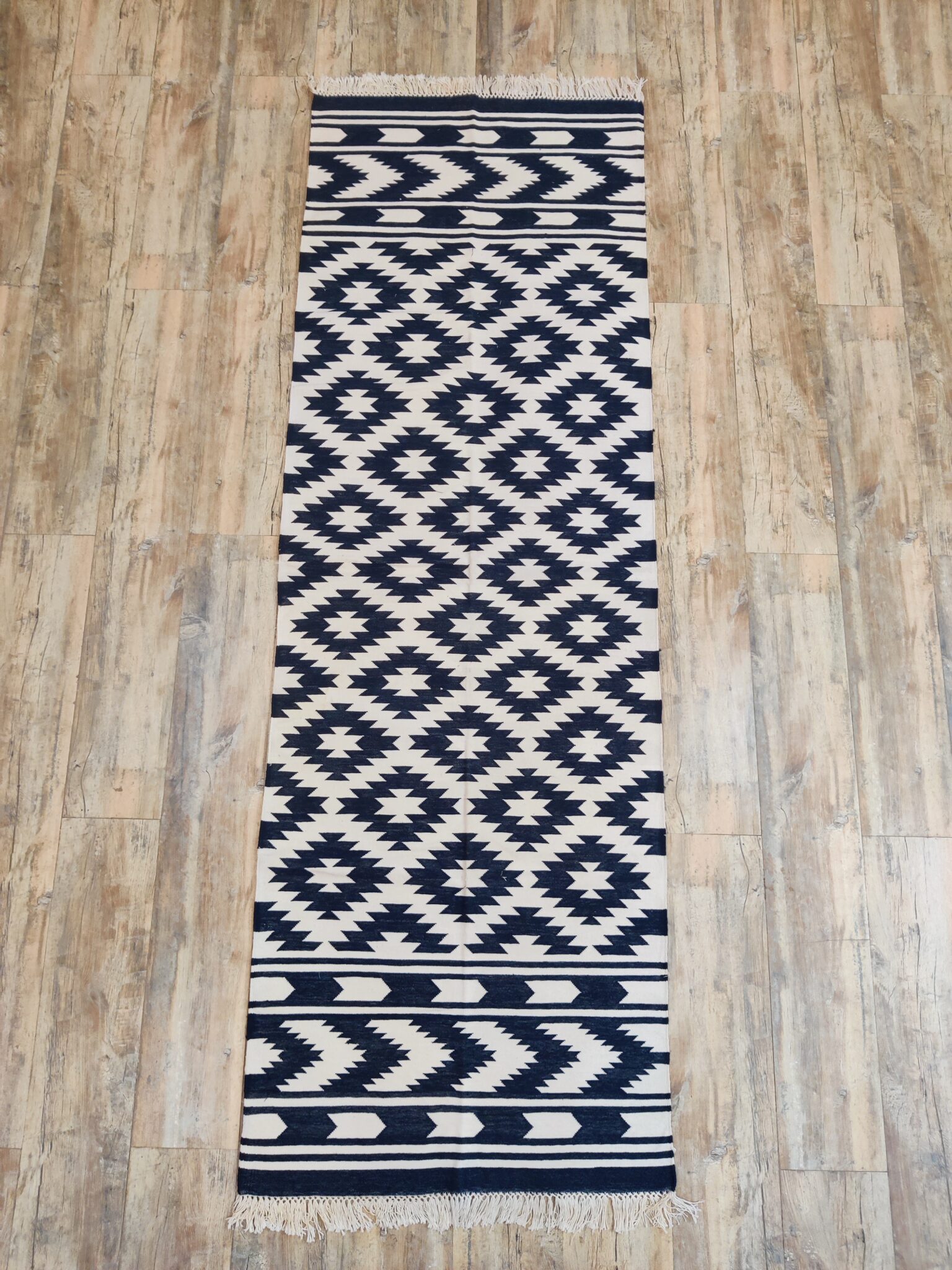 Black and White Cotton Rug Buy and Enhance Your Home
