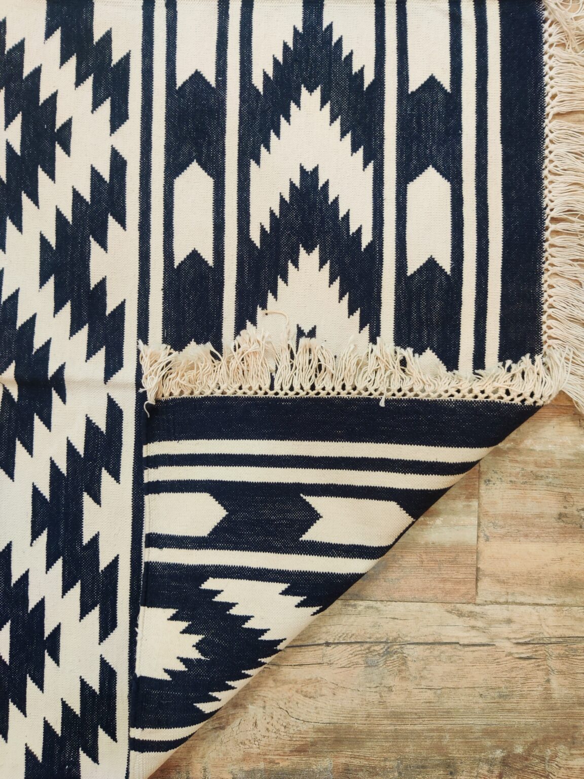 Black and White Cotton Rug Buy and Enhance Your Home